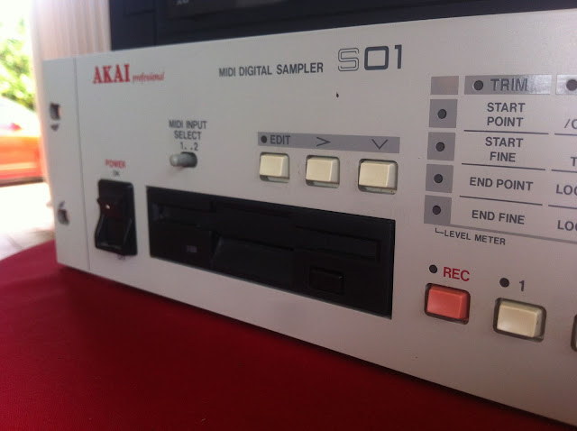 MATRIXSYNTH: CBMods Akai S01 Sampler "Radio-Head" Mod