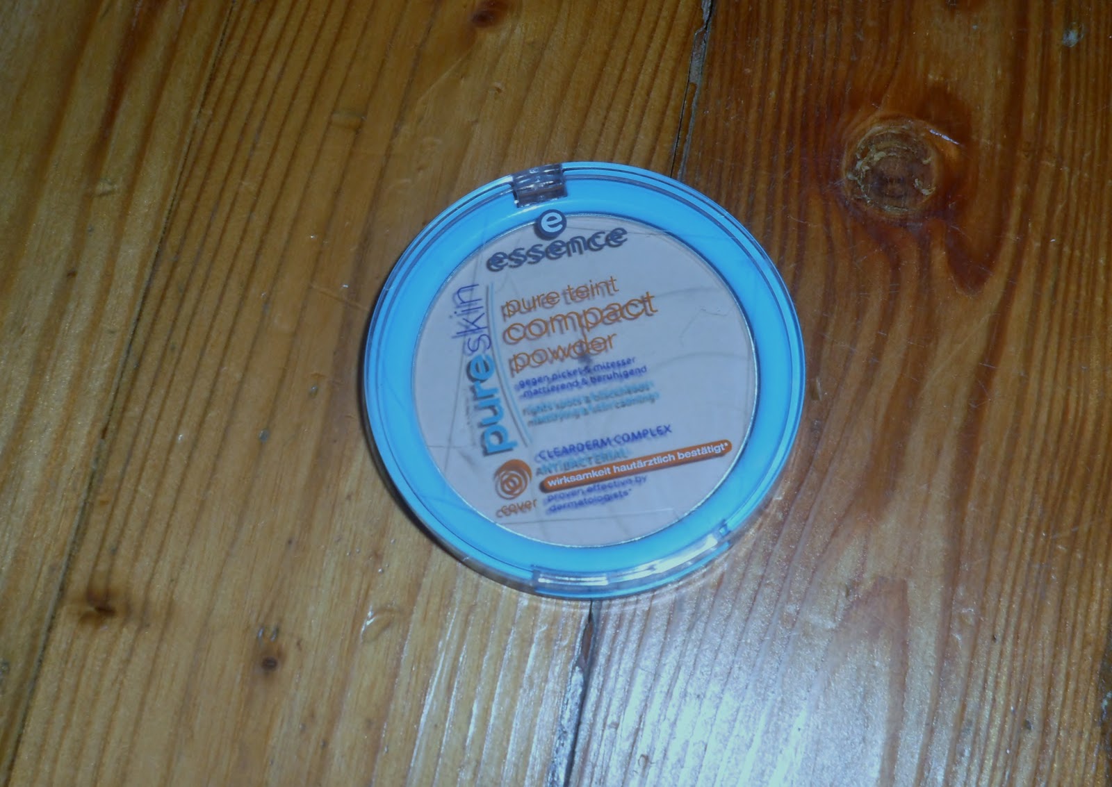 Essence-Pure Teint compact powder - Suhrya