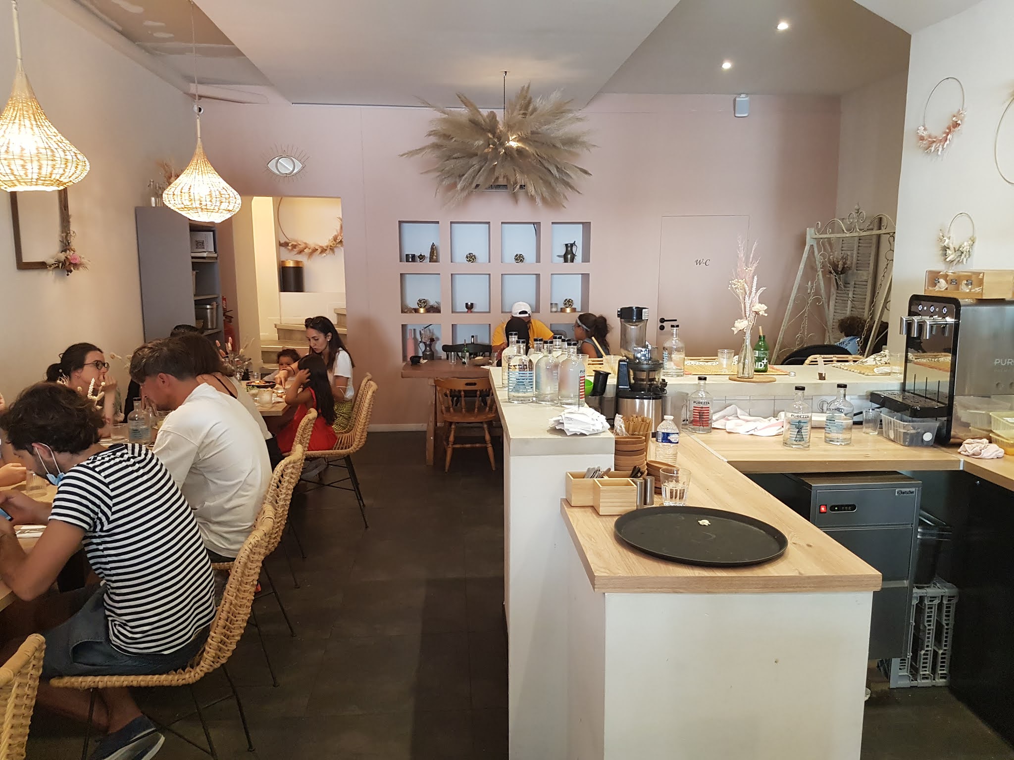 DEIA COFFEE & KITCHEN