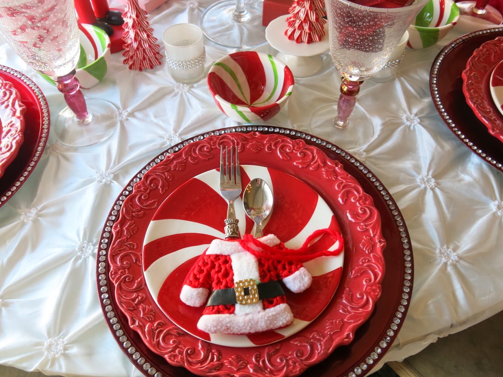 Candy Land Christmas Morning Table - Purple Chocolat Home