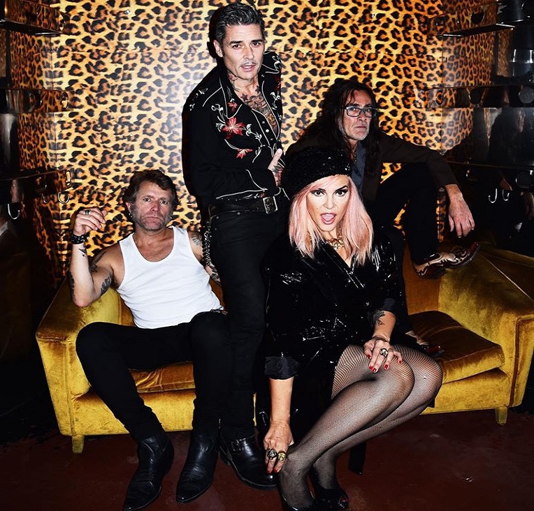 Entrevista: Killer Barbies ~ El Giradiscos