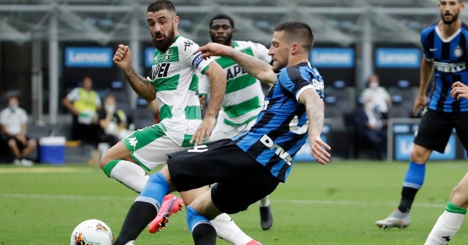 Info Main Bola Inter Imbang, Cristiano Biraghi Hanya Bisa Menyesal ...