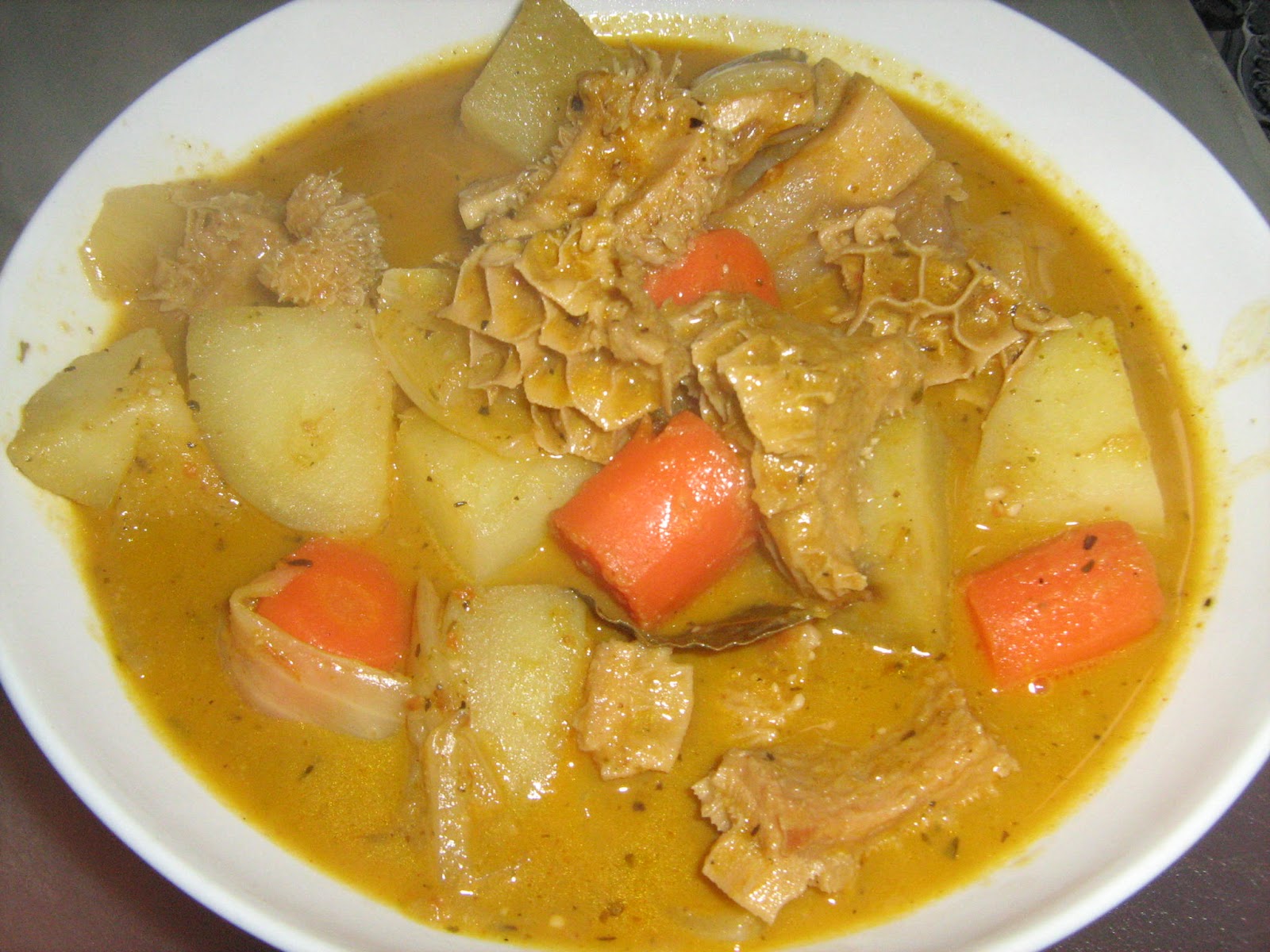 LAM BASSA'A: PEPE SOUPE CAMEROUNAISE / CAMEROONIAN PEPE SOUP
