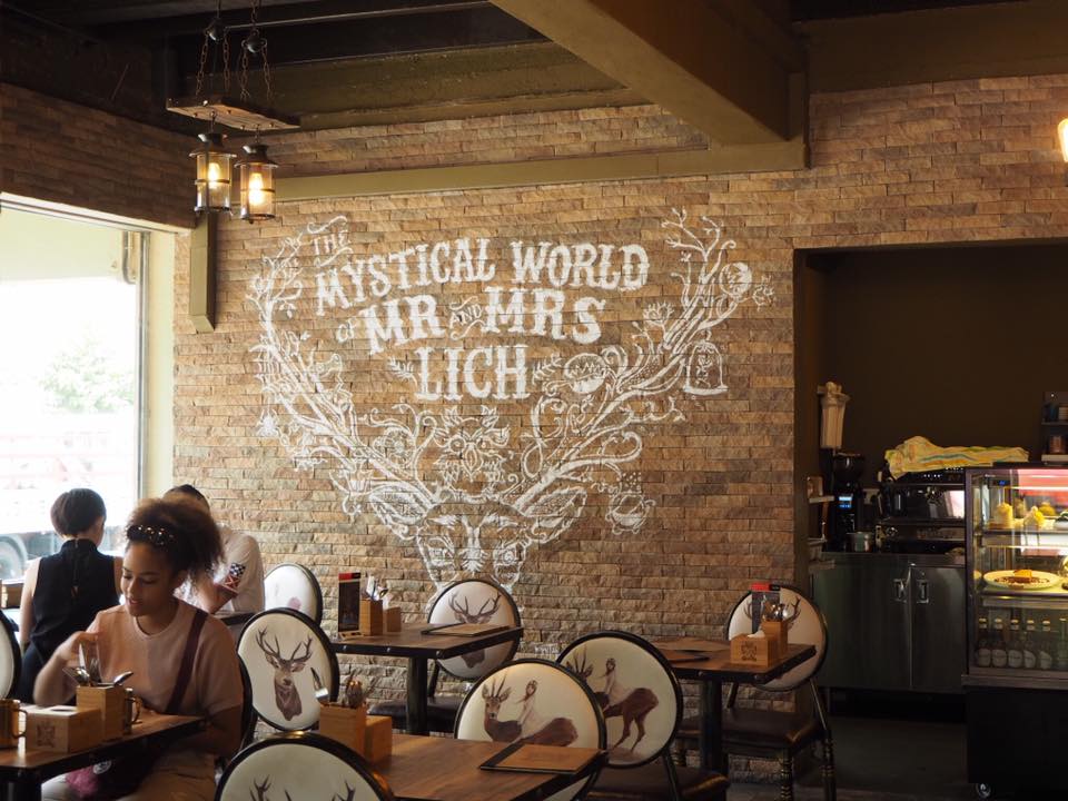 The Blunt and Fussy Eater: Platform 1094 - Singapore's Best Themed Cafe