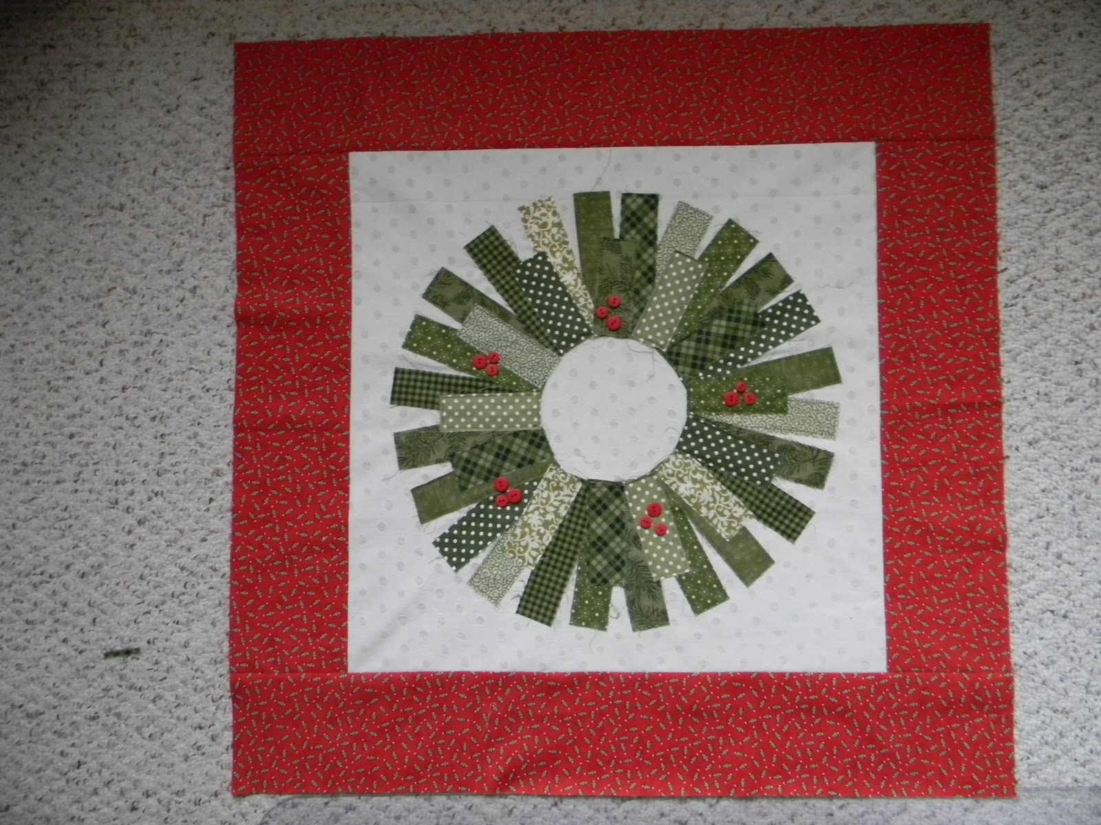Ribbon Candy Quilt Company: Christmas Wreath Tutorial