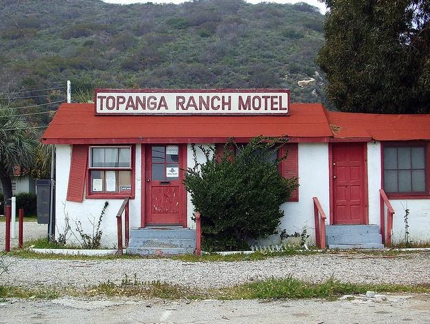 Vacation Barefoot Travel Blog: Topanga Ranch Motel in Malibu