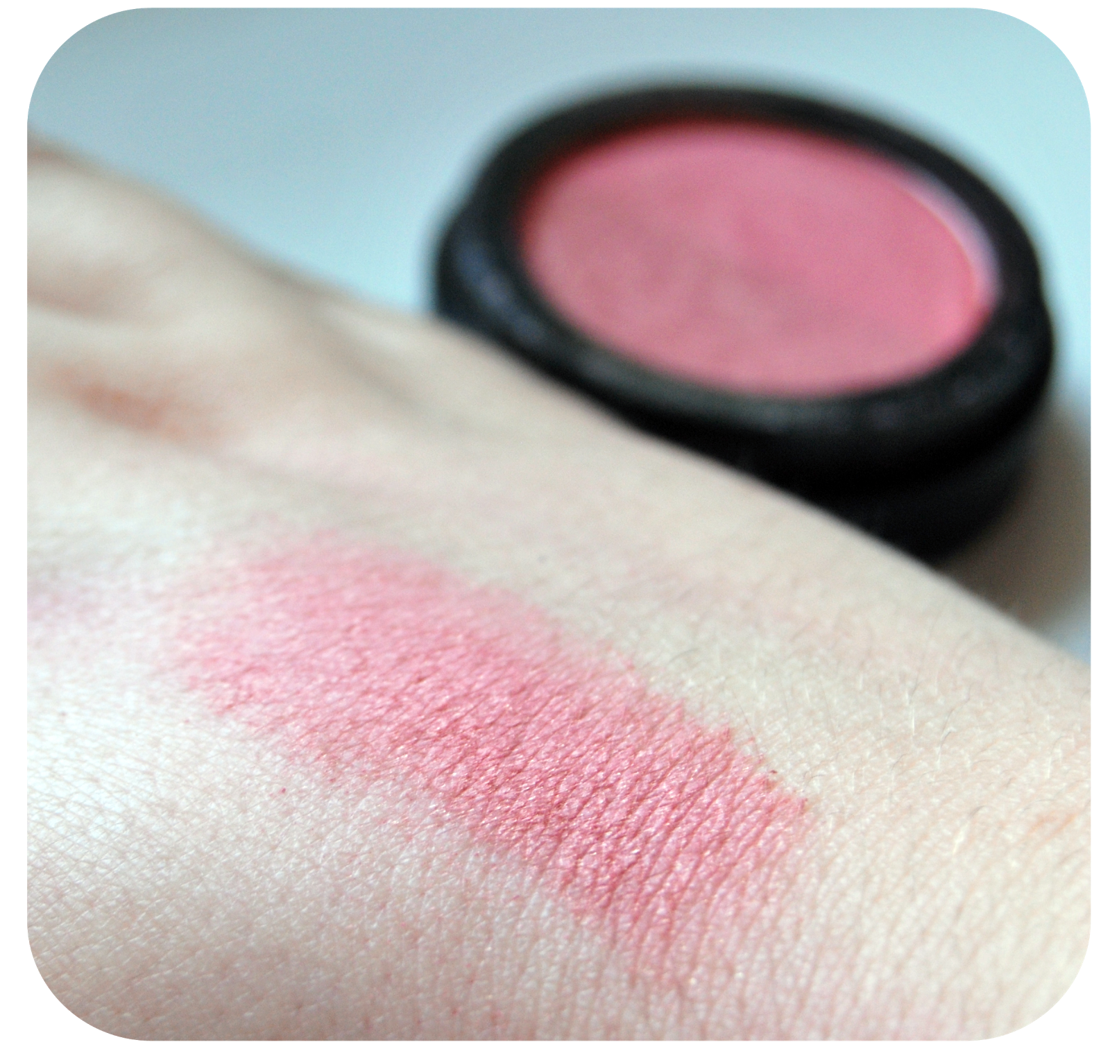 Three Little Búhos: Boots 17 Make-up Haul Reviews