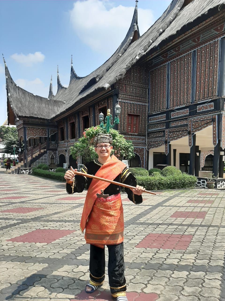 ULANG TAHUN PERKAWINAN DATUK MARINGGIH DAN SITI NURBAYA