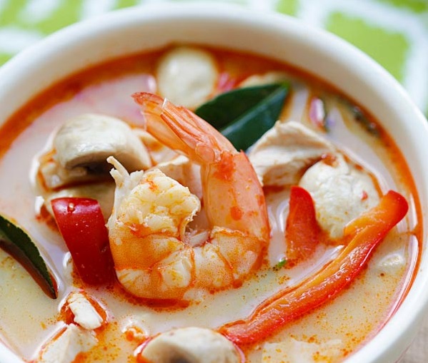 Sopa Tailandesa de Pollo y Camarones con Coco | Mil Recetas de Cocina