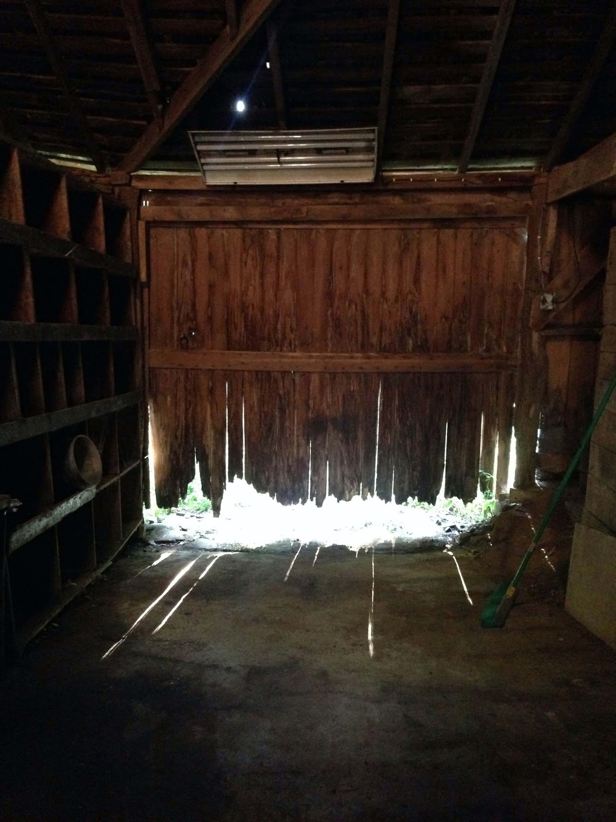 Extreme Haunting: Haunted barn ghost interacts with me