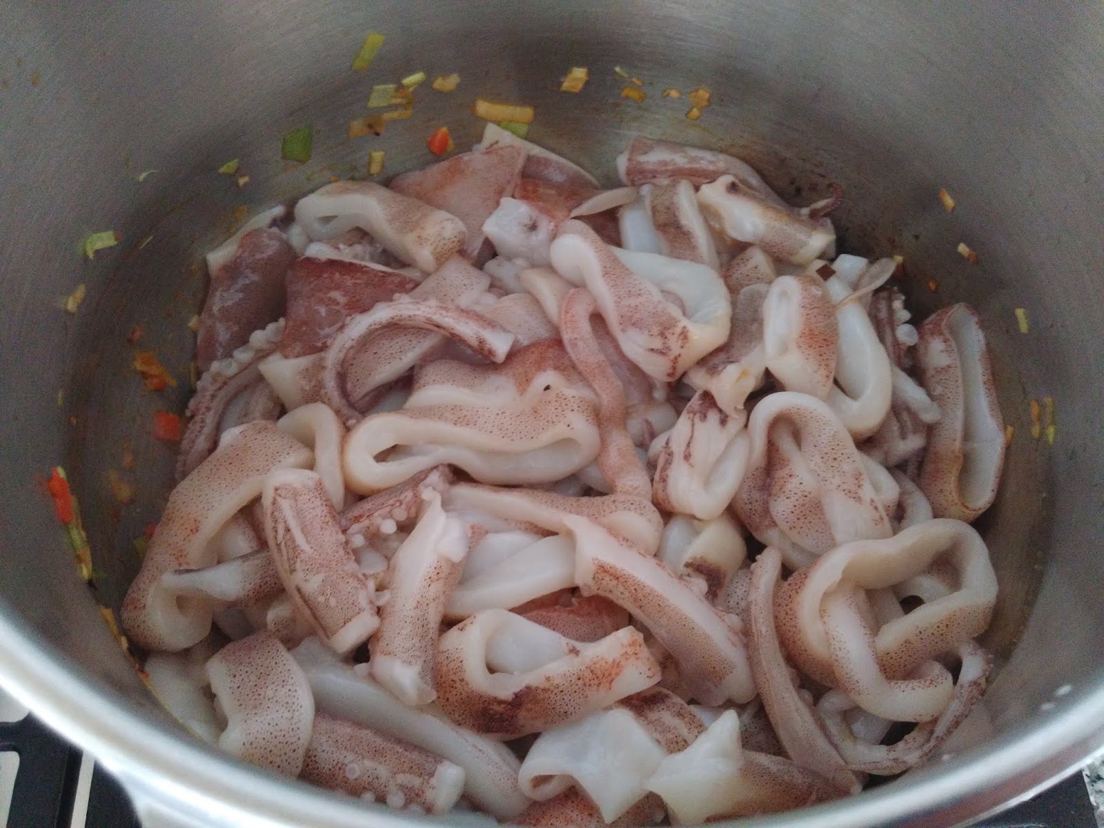 Lo que "Sé" cocina en casa: Choupa (pota) en salsa y arroz con verduras