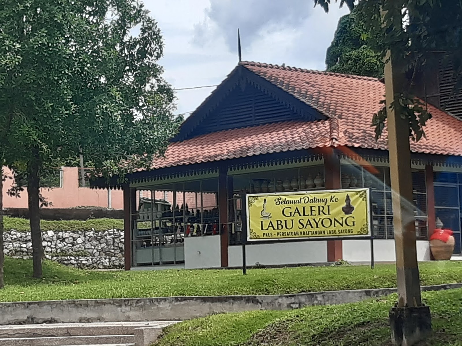 Kami Suka Makan, Kami Suka Jalan: Sayong Resort, Kuala Kangsar