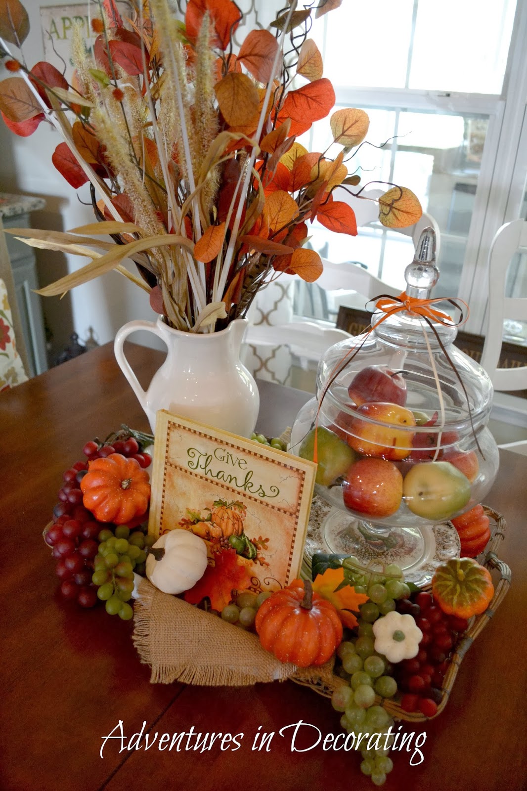 Adventures in Decorating: Fall in the Breakfast Area