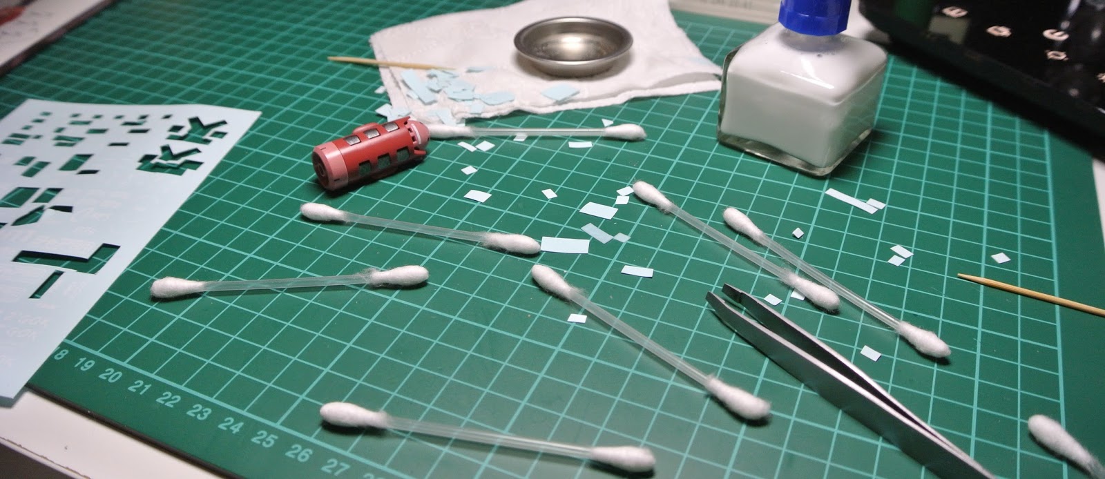 APFRO´s GUNPLA: Decal application with Mr. Mark Softer & Setter