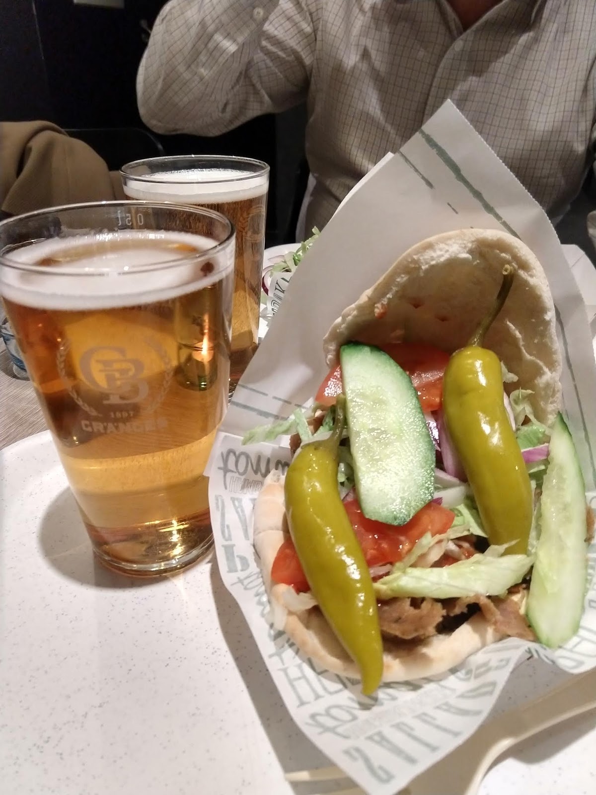 Sunkhak Göteborg: City Kebab & Bar: Office in the front, party in the back