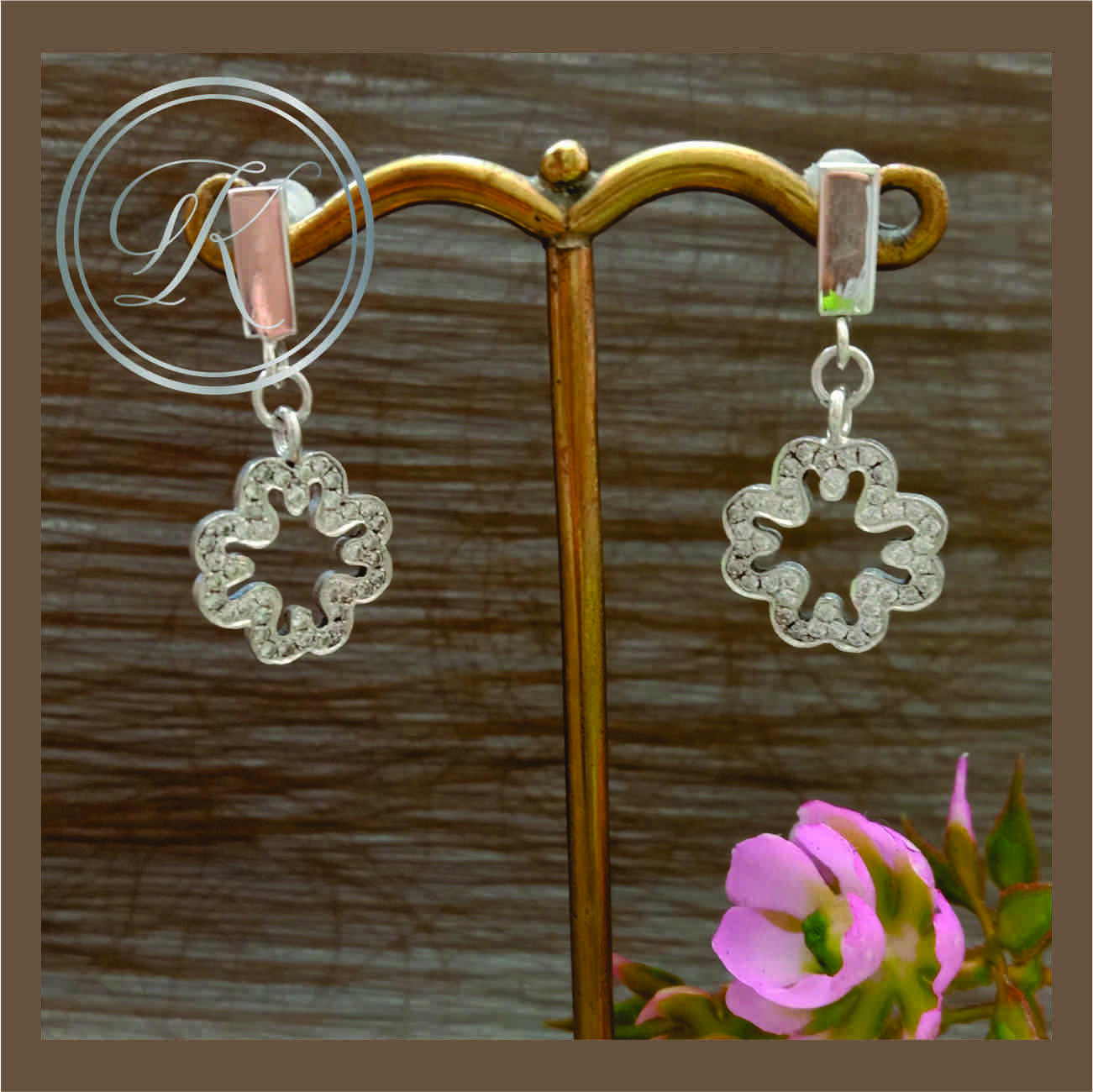 Anting Bunga Permata elegan