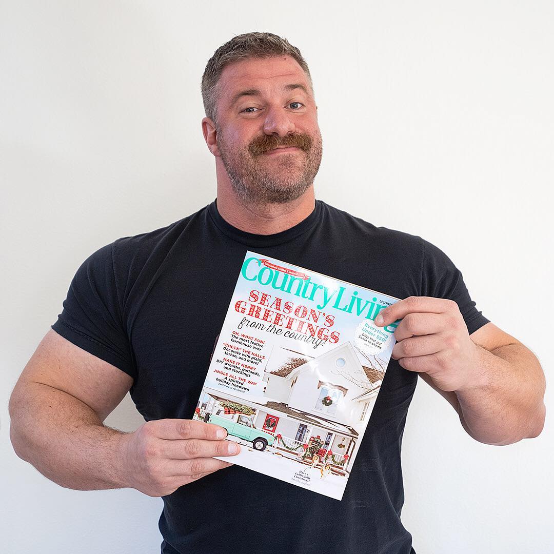 Muscle Lover: Giant American musclebear Chris Stout-Hazard