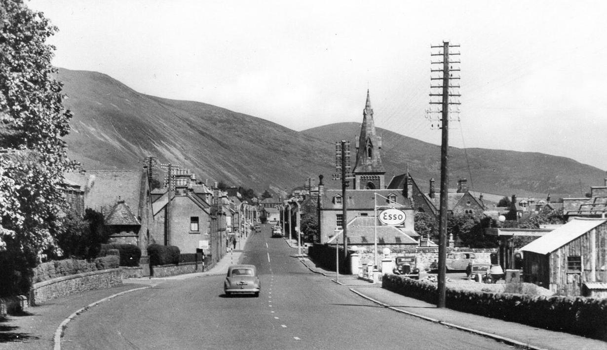 Tour Scotland: Old Photographs Innerleithen Scotland