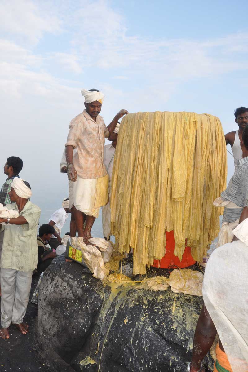 Deepam 2012 Ghee Offerings - ARUNACHALA GRACE
