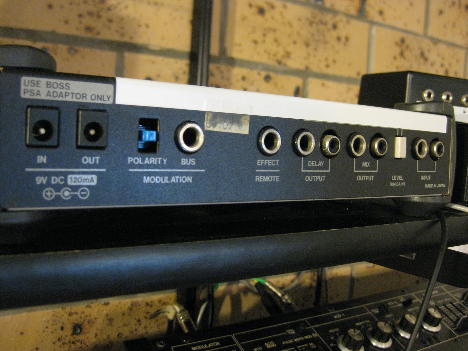 Rear Panel: Boss RDD-20 digital delay