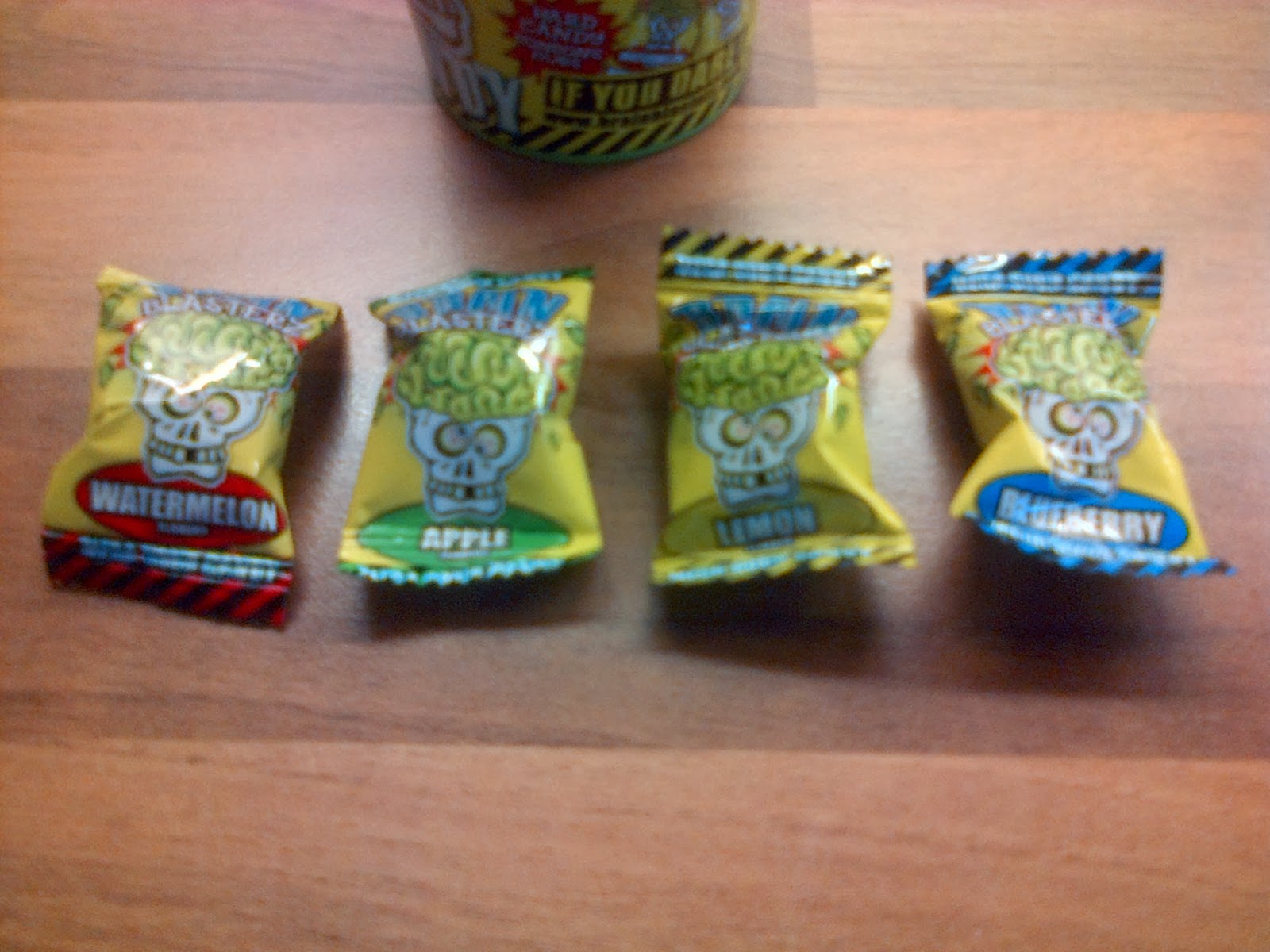 Marvellous Reviews!: Mega Review! Brain Blasterz Sour Sweets