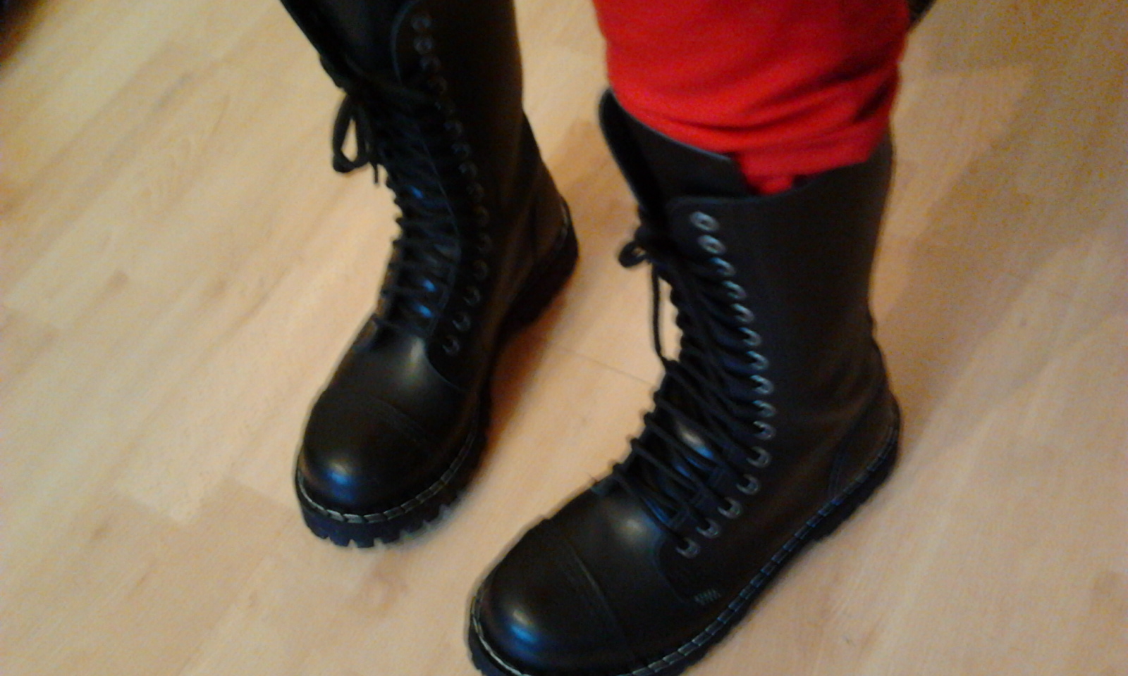 Rock, Punk, Metal- blog o ciuchach: Glany