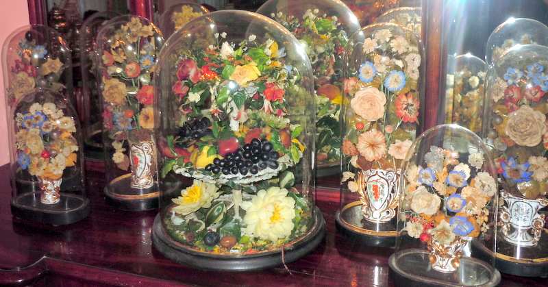 My Old Historic House: PARLOR DOMES a Different Kind of Flower Arranging.