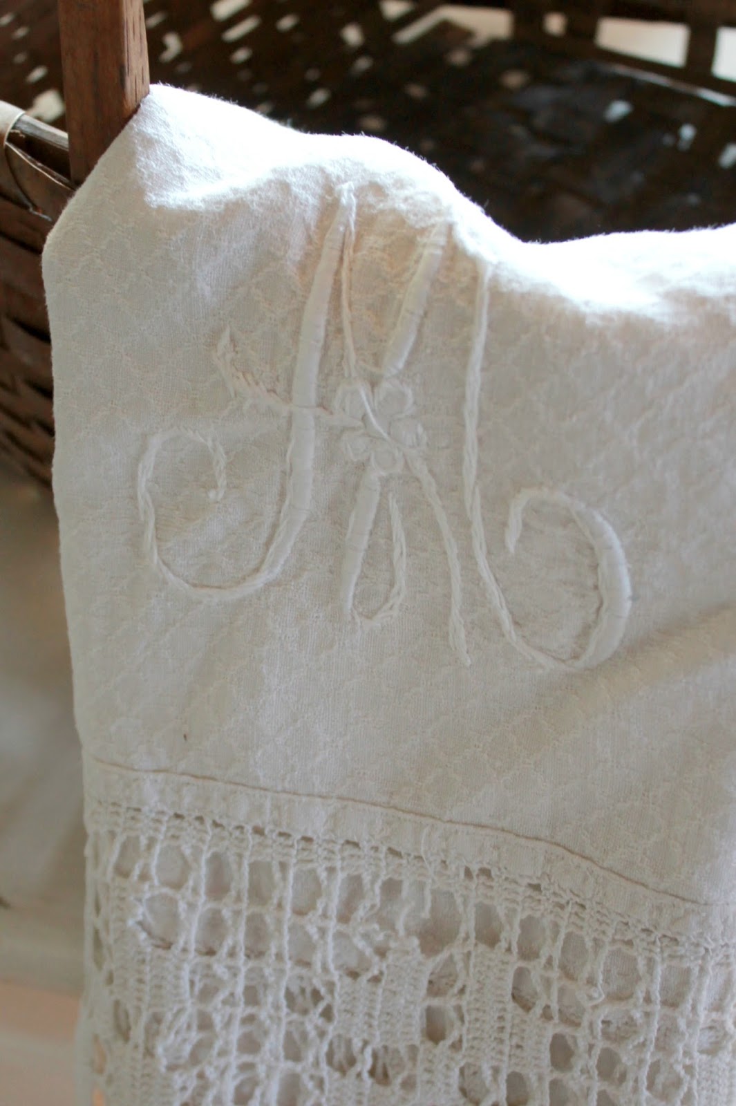 FARMHOUSE 5540: Farmhouse Inspiration ~ Vintage Linens