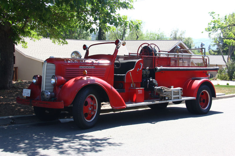 California Streets: Danville Street Sighting - 1938 Dodge Brothers Fire ...