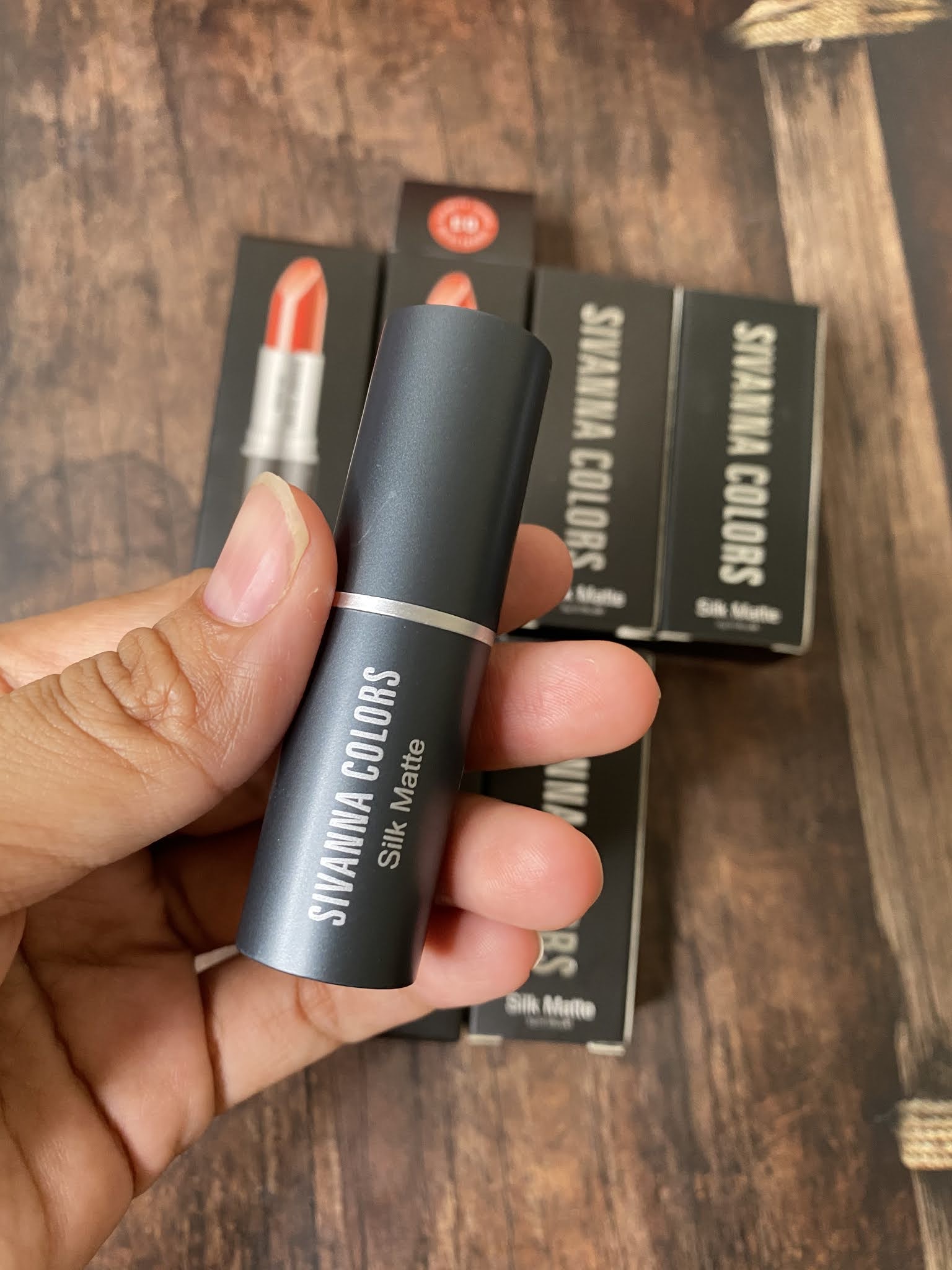 Rekomendasi Lipstik Pigmented Sivanna Colors Bullets Lipstick Silk ...