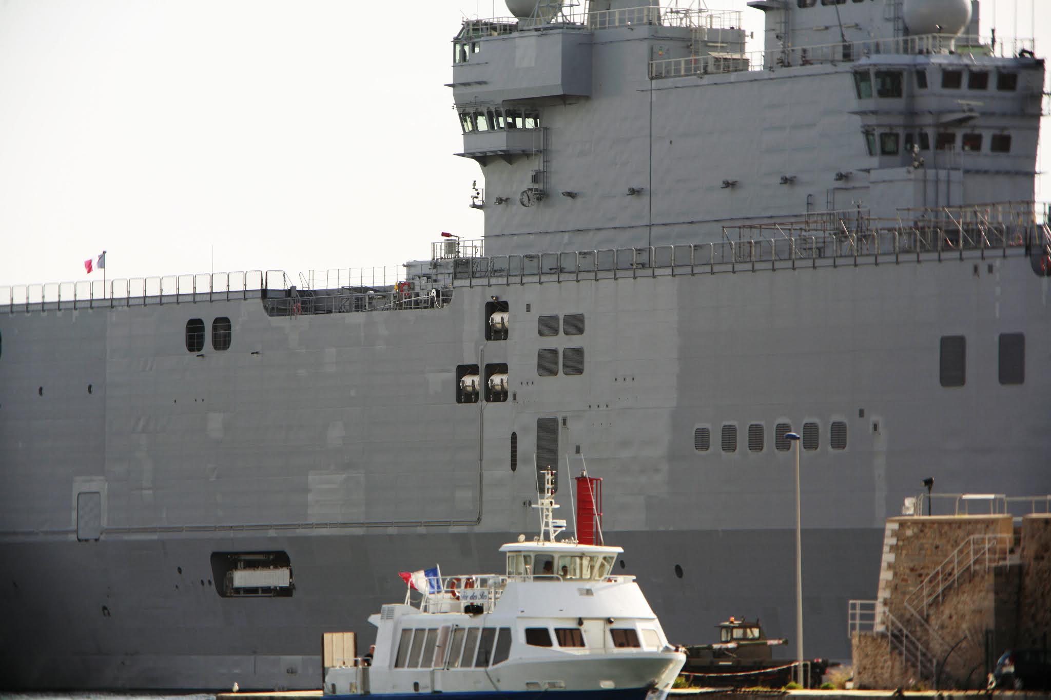 French ship Mistral (L9013)/L 9013 FS Mistral