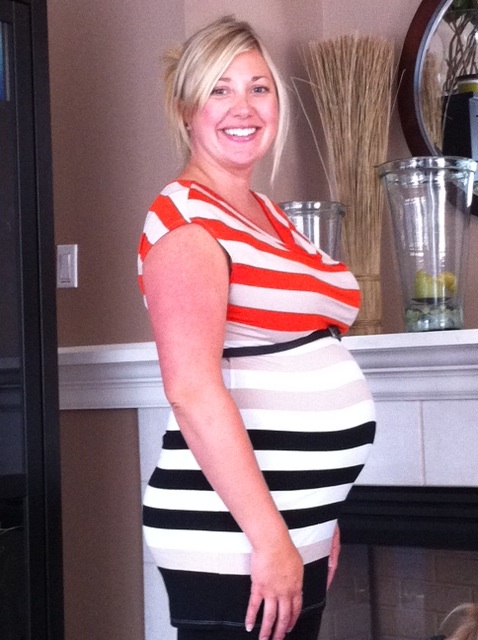 Nolan Gray Olivero : 27 Week Baby Bump Pic