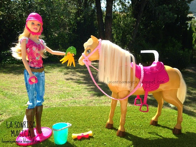 La Sonrisa Mágica: Barbie Cuida Su Caballo - Review