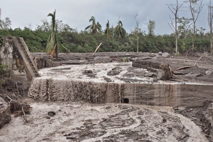 Perbedaan Lahar Panas dengan Lahar Dingin - Geograph88
