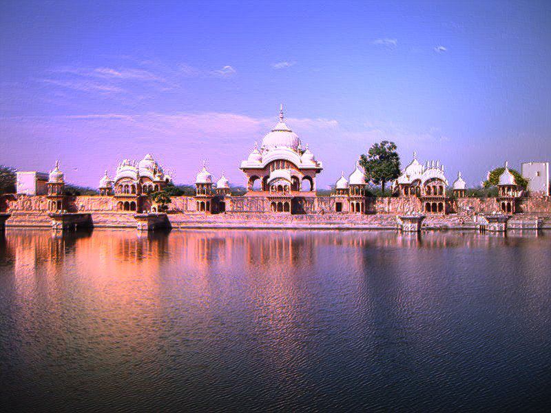 Dandavat pranams - All glories to Srila Prabhupada: Kusum Sarovar ...