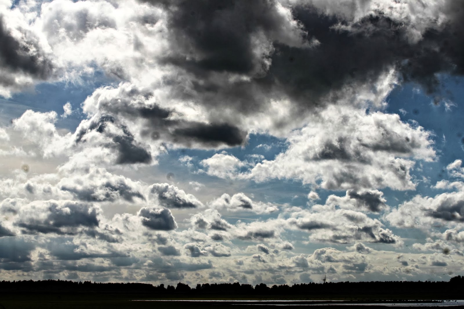 Stormblast1953: In de WOLKEN!!