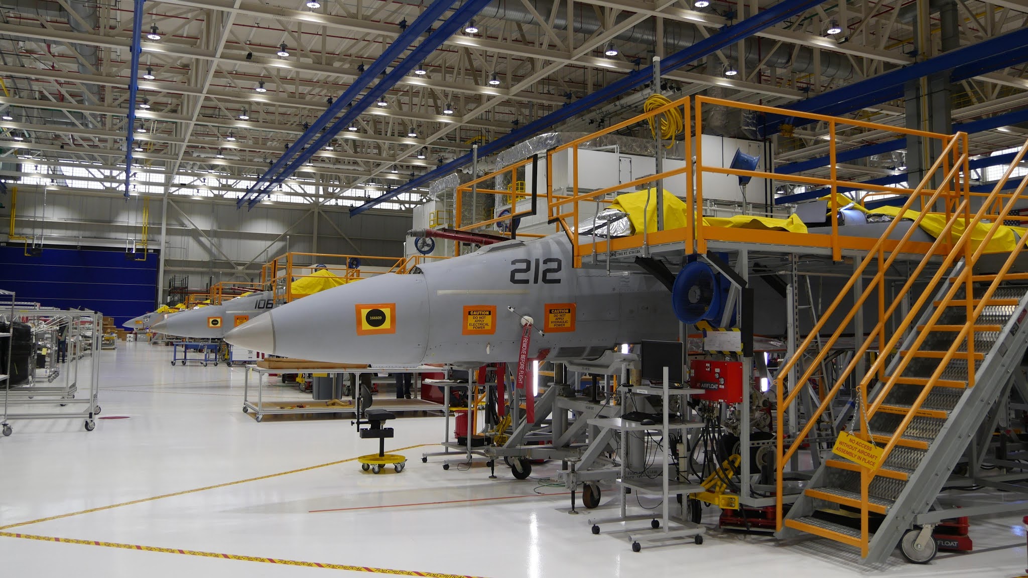 AAG_th บันทึกประจำวัน: Boeing จะทำการประกอบเครื่องบินขับไล่ F/A-18E/F ...