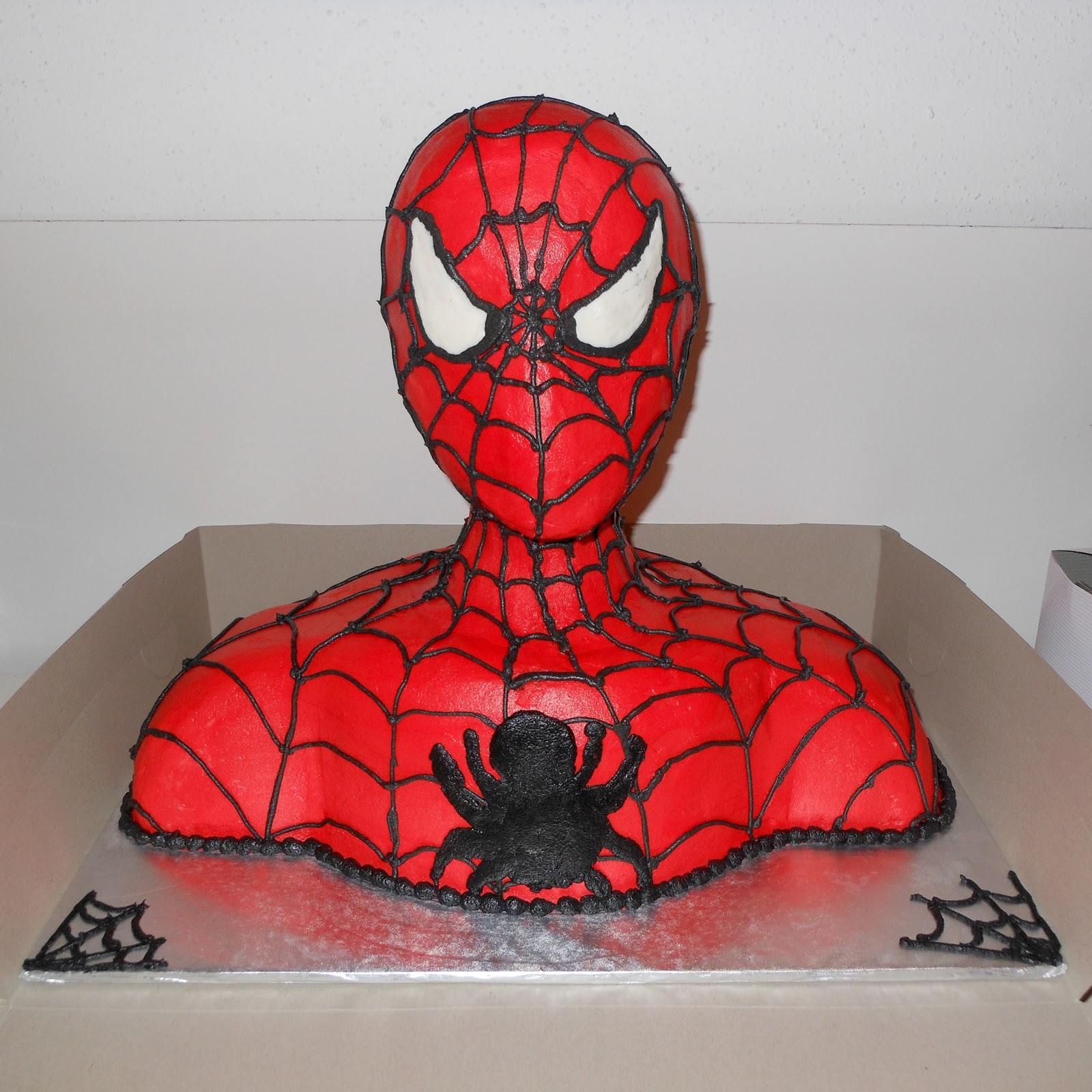 Carla's Cakes: Spiderman, Spiderman....