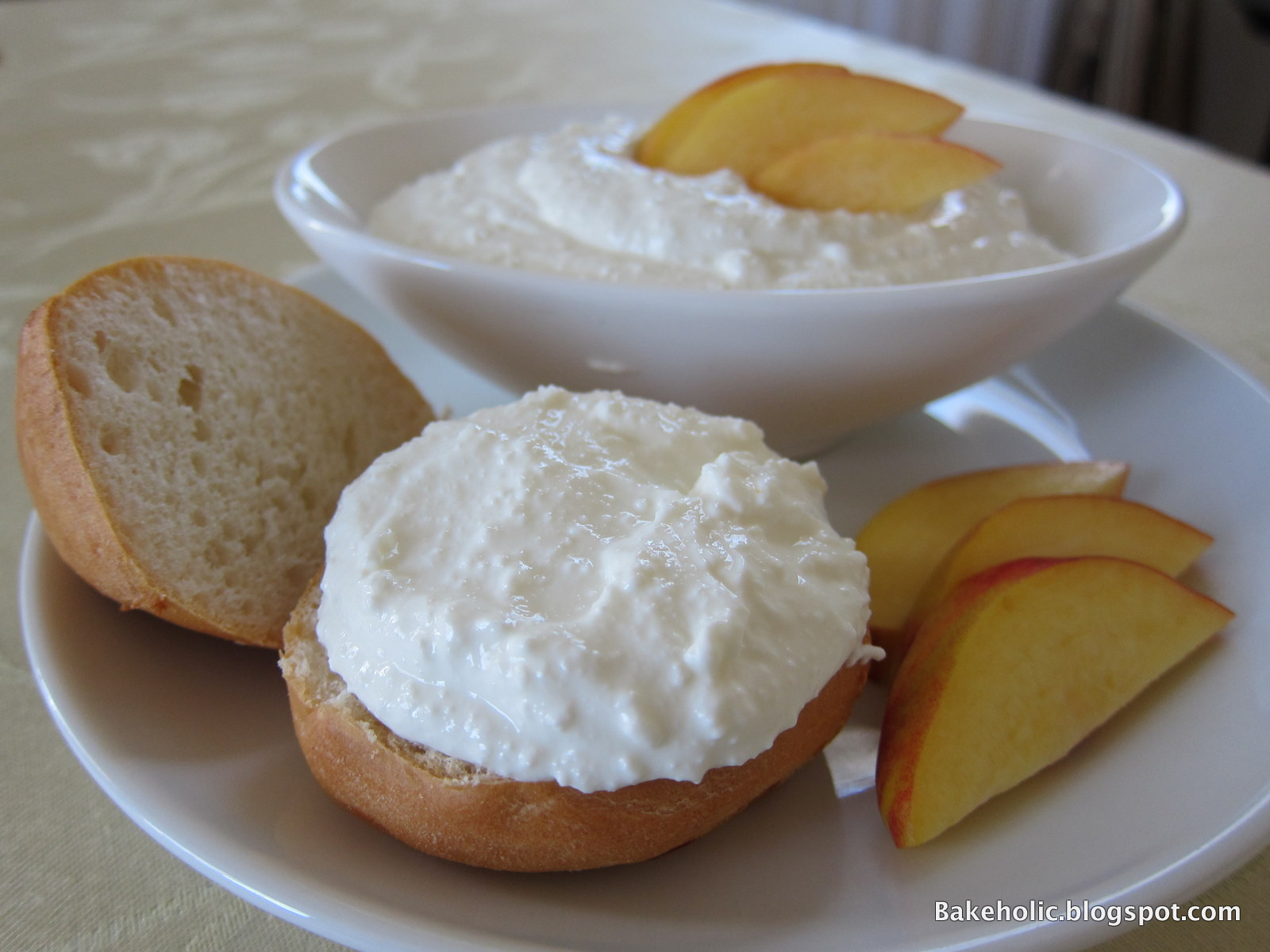 Bakeholic: Biały Serek na Słodko