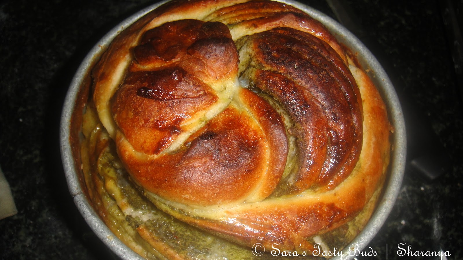 SARA'S TASTY BUDS: Russian Braided Bread / Rosette Bread