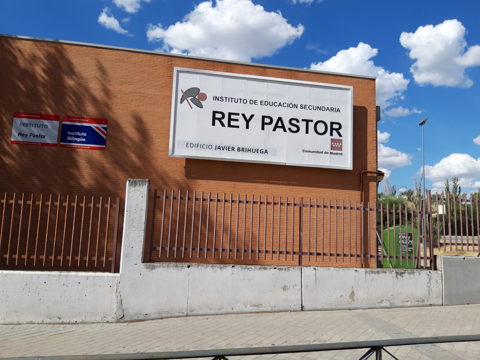 in memoriam Javier: Homenaje a Javier en su IES "Rey Pastor"