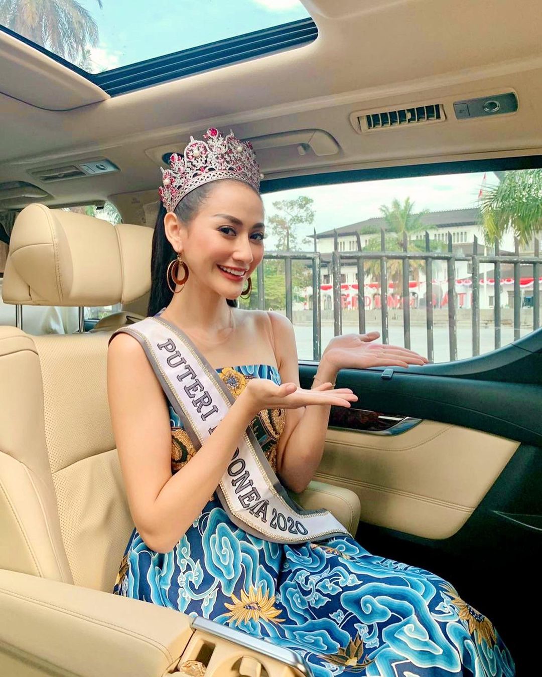 1997 / Ayu Maulida Putri / Miss Universe Indonesia 2020