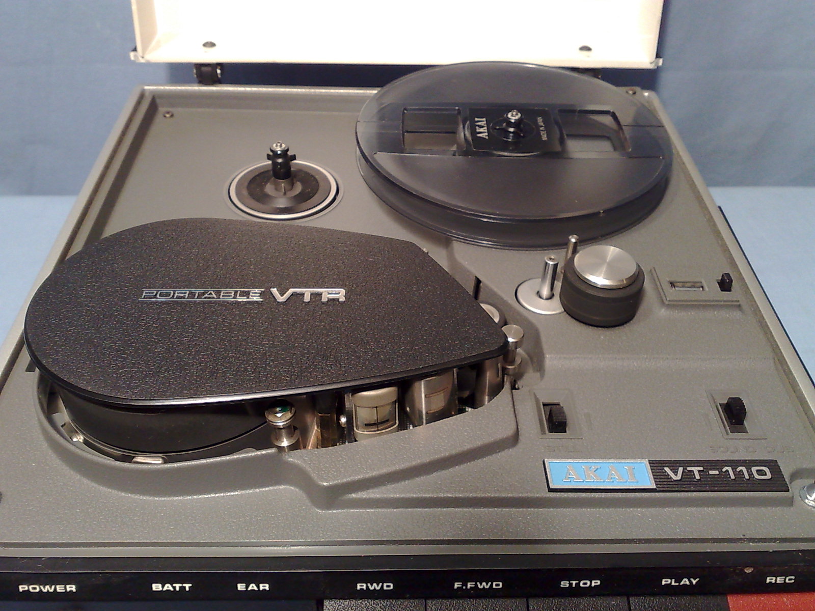 TOM's TECH TOYS: AKAI Hi-Fi Stereo