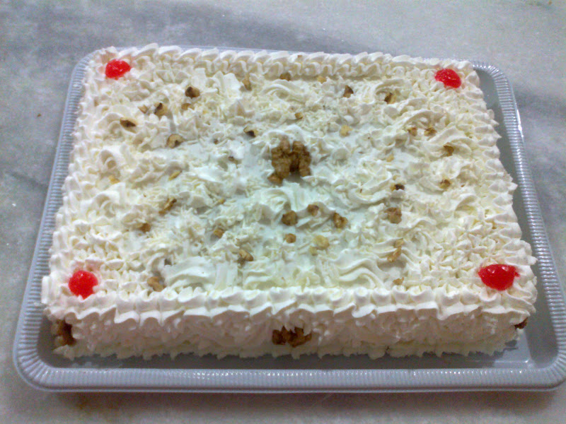 DOLORES DOCES E SALGADOS POR ENCOMENDA: Bolos e mais bolos!!!