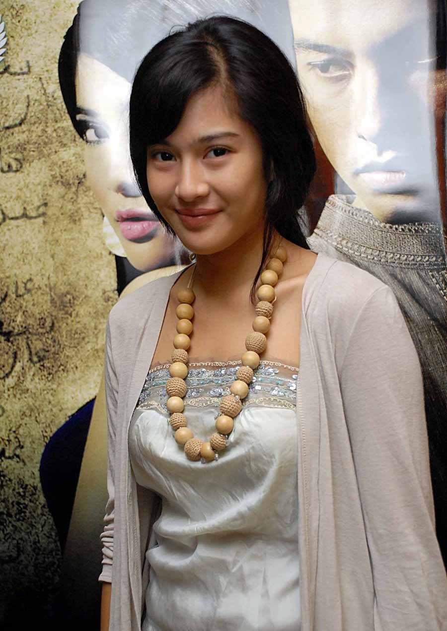Womde Photos: Dian Sastrowardoyo ( Dian Sastro )