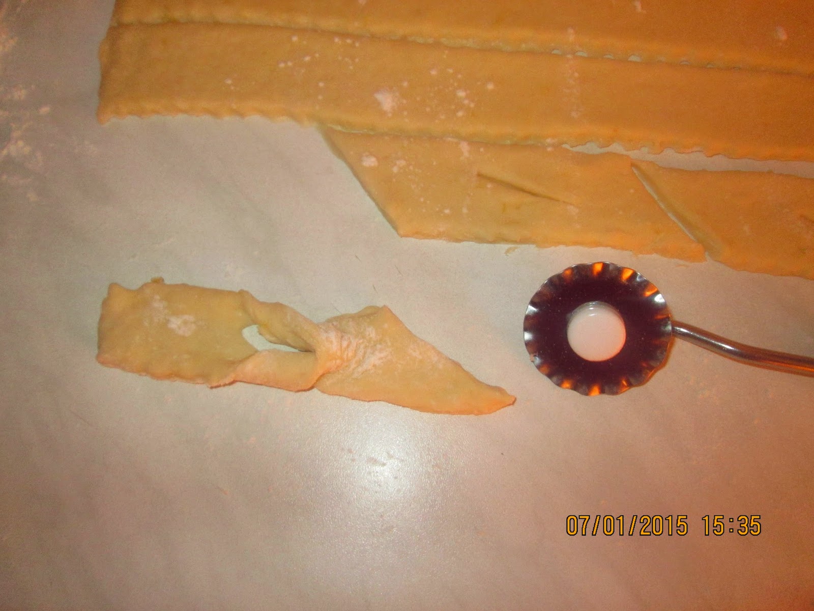 Prajituri de casa: Scoruse sau Minciunele