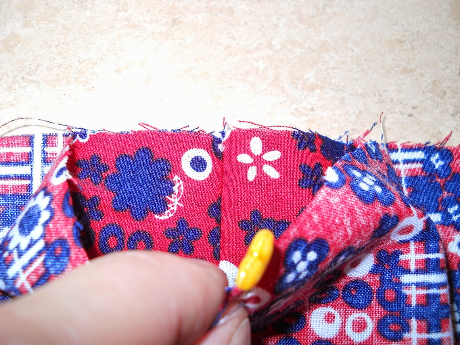 Nulsik´s Welt: Mini Tutorial für den Kellerfaltenrock "Hallo Sommer"