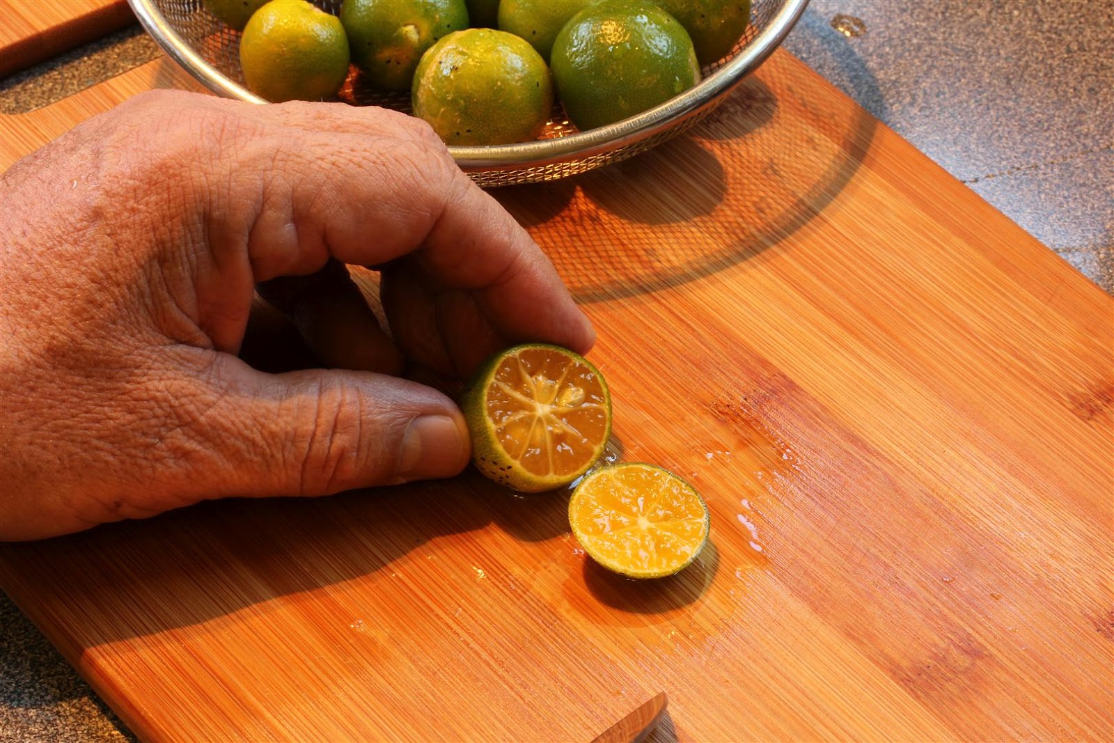 Guam Firehouse Cook: Burger Night.... Motsiyas Burger
