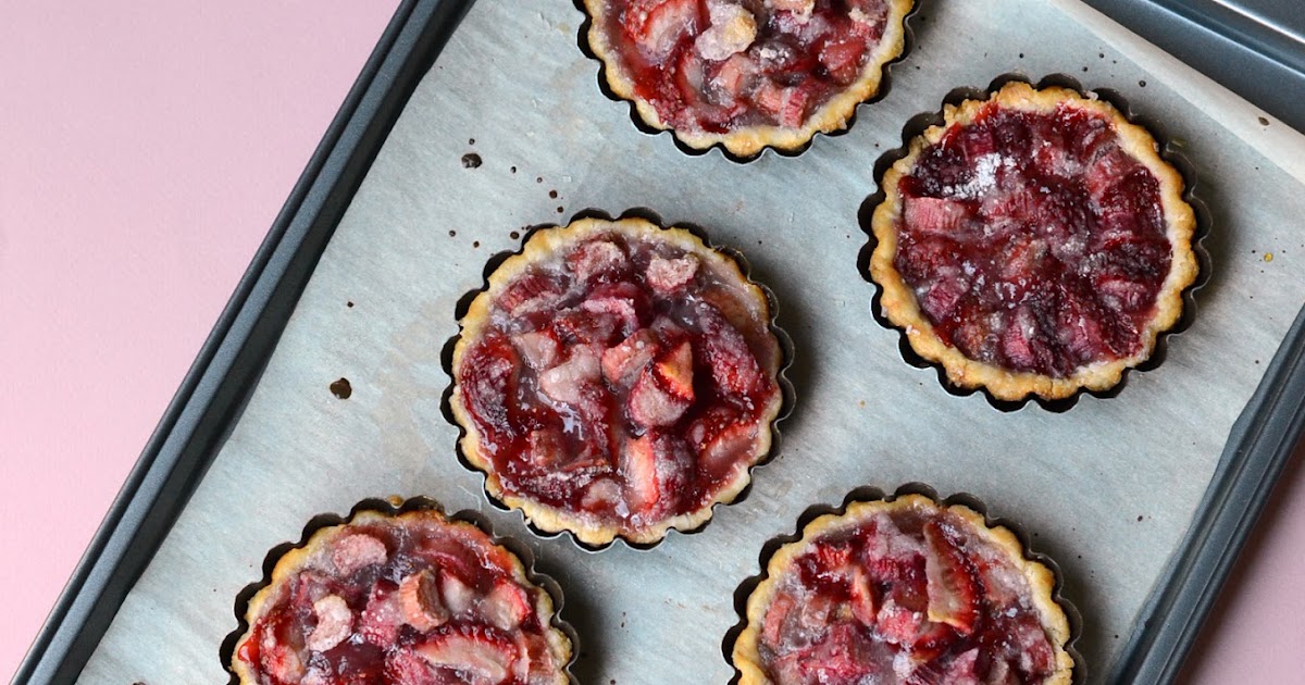 i heart baking!: strawberry rhubarb tartlets