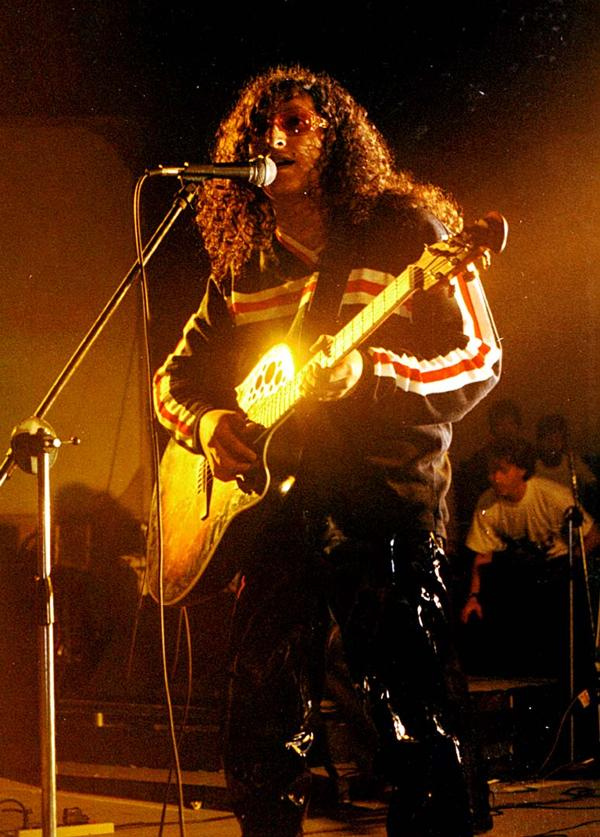 Radio Rock Chapin: Biografia de Ricardo Andrade